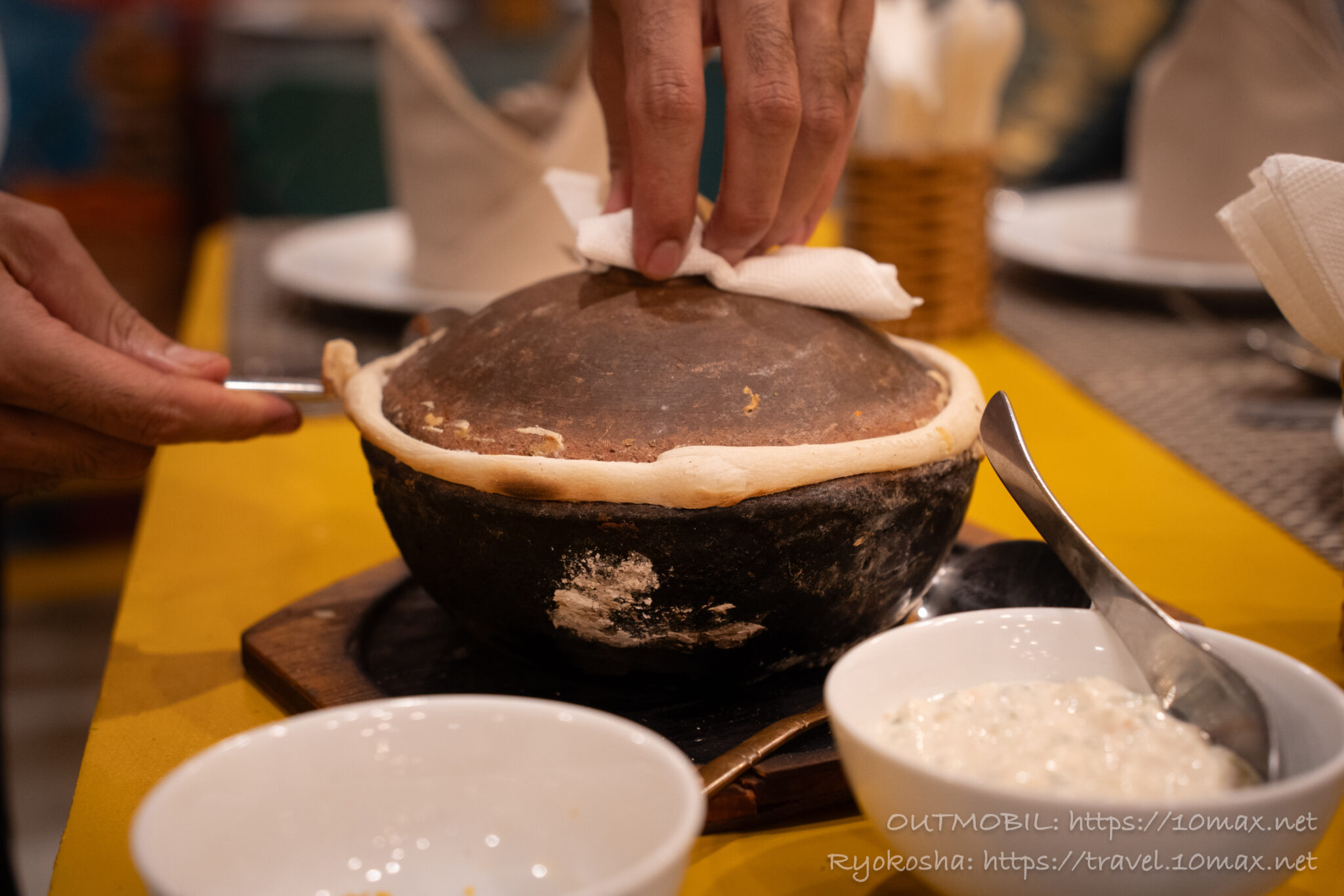 【閉店】ホクホクのナンの釜で登場する「ビリヤニハウス」| カレーもナンも全方位で美味いホーチミンのインド料理店 | 旅恋写【リョコウシャ】