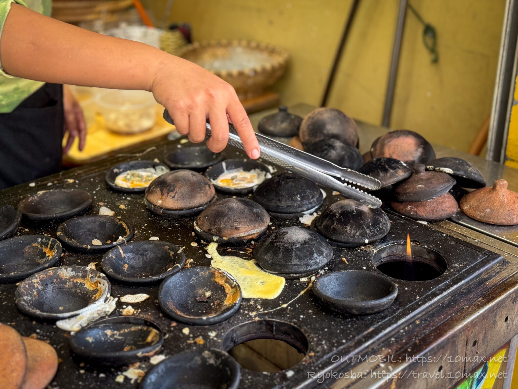 ニャチャン風たこやき「バインカン（Bánh căn）」の名店 | Bánh căn – bánh xèo – Bánh canh tôm ...